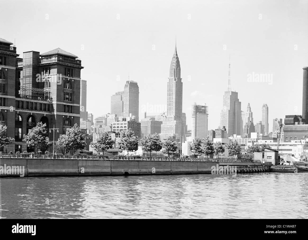 Skyline people Black and White Stock Photos & Images - Alamy