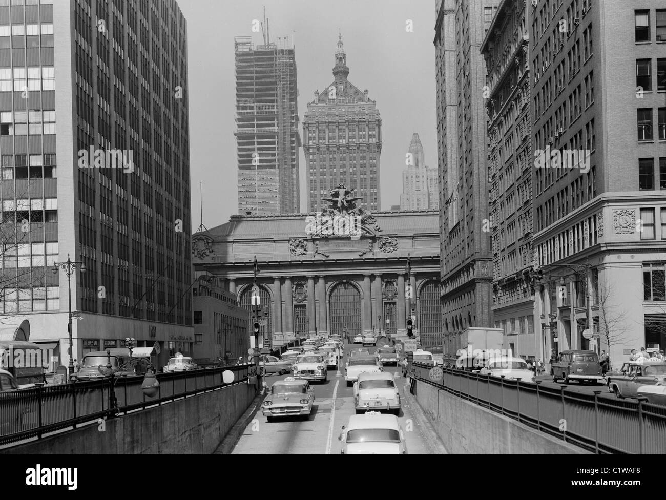 Union carbide building new york hi-res stock photography and images - Alamy