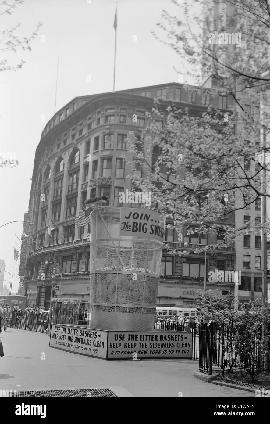 Harold Square Stock Photos & Harold Square Stock Images - Alamy