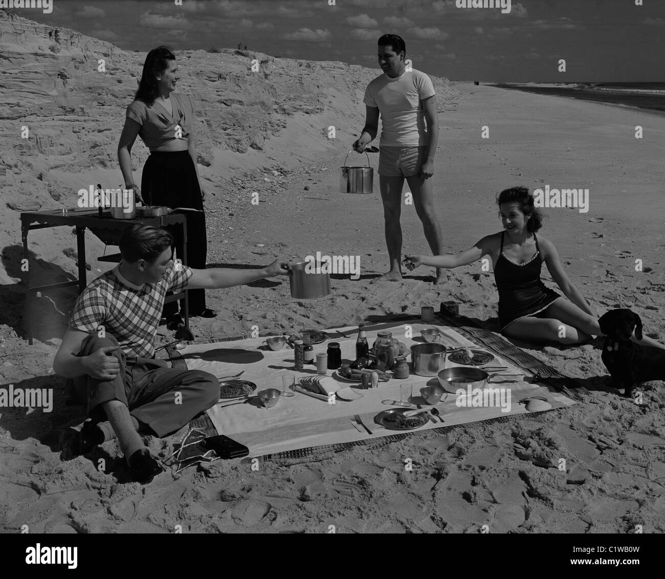 People enjoying picnic Black and White Stock Photos & Images - Alamy