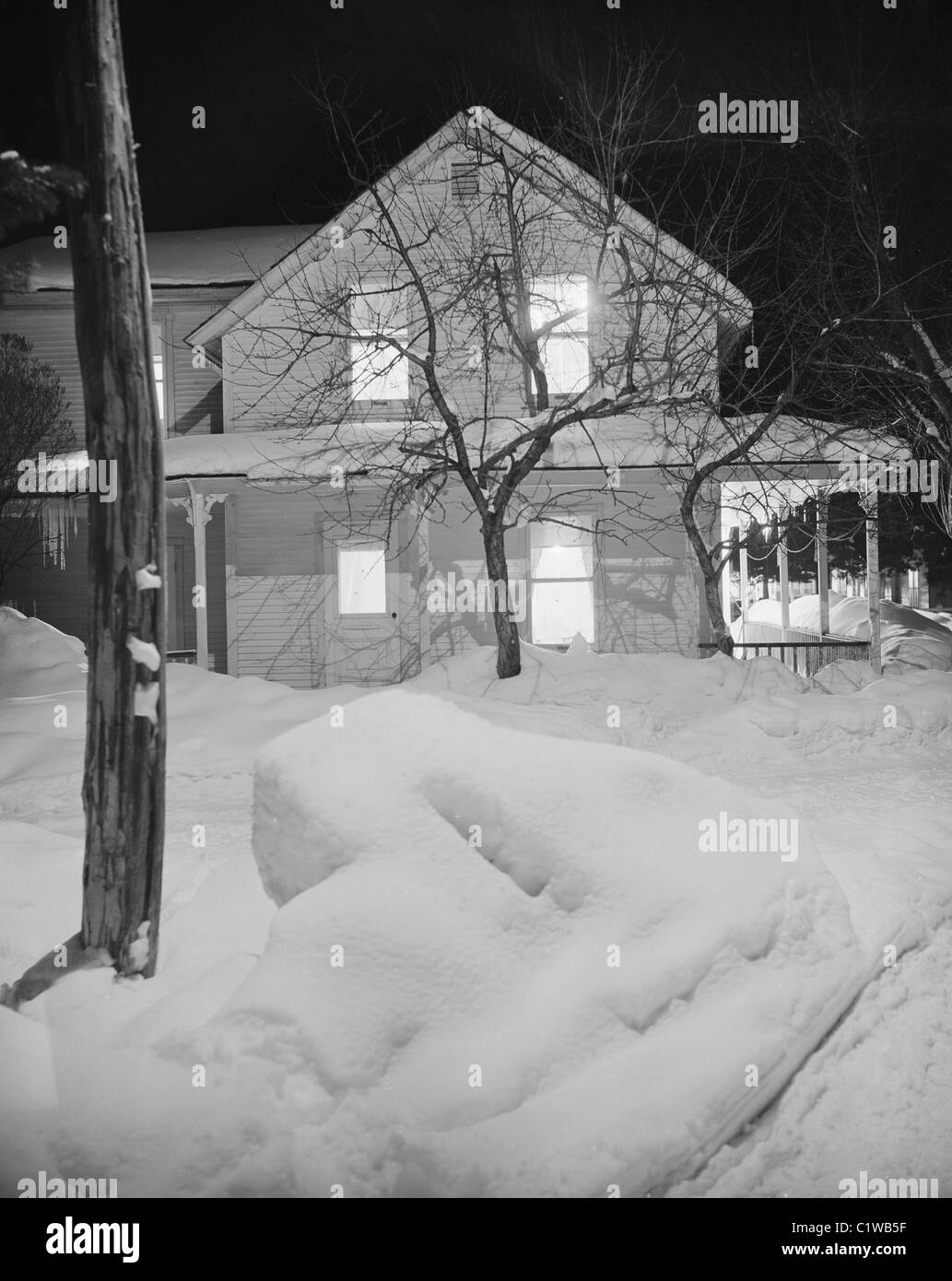 Lighting exterior Black and White Stock Photos & Images - Alamy