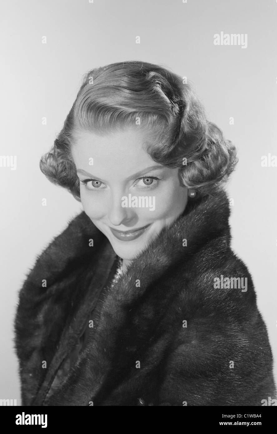 Studio portrait elegant beautiful Black and White Stock Photos & Images ...