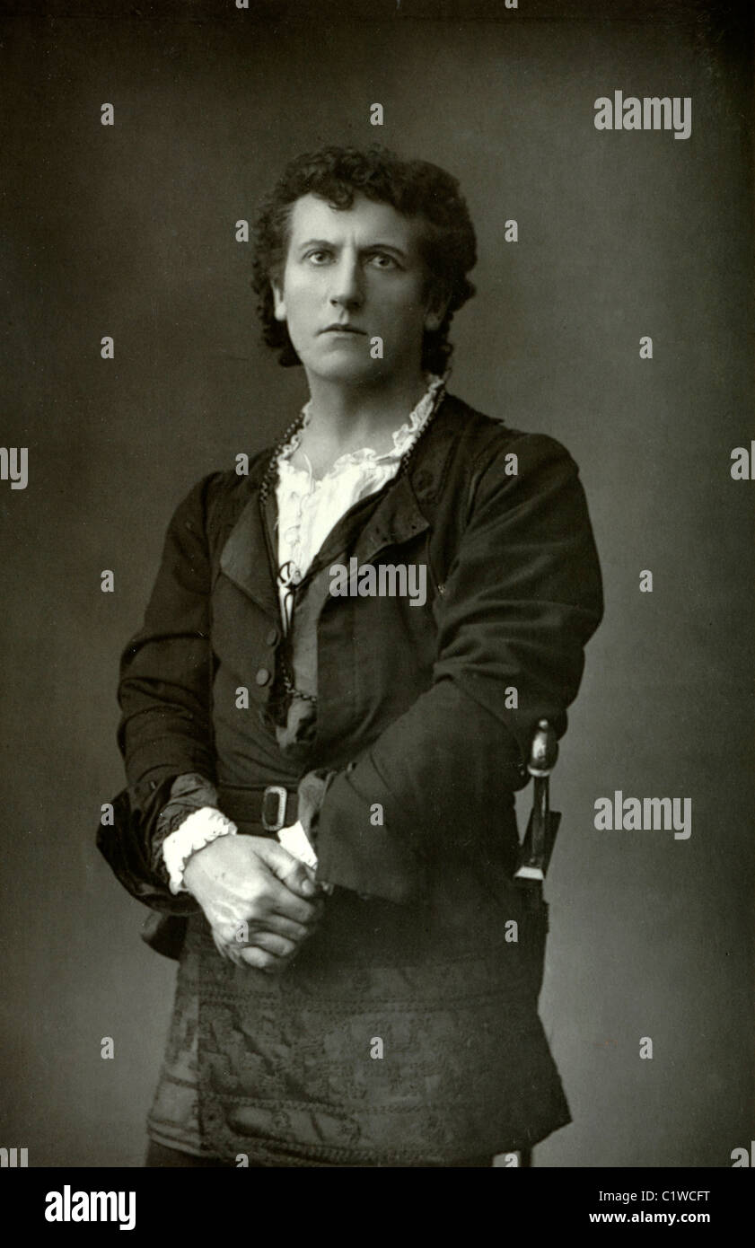 Wilson barrett portrait hi-res stock photography and images - Alamy