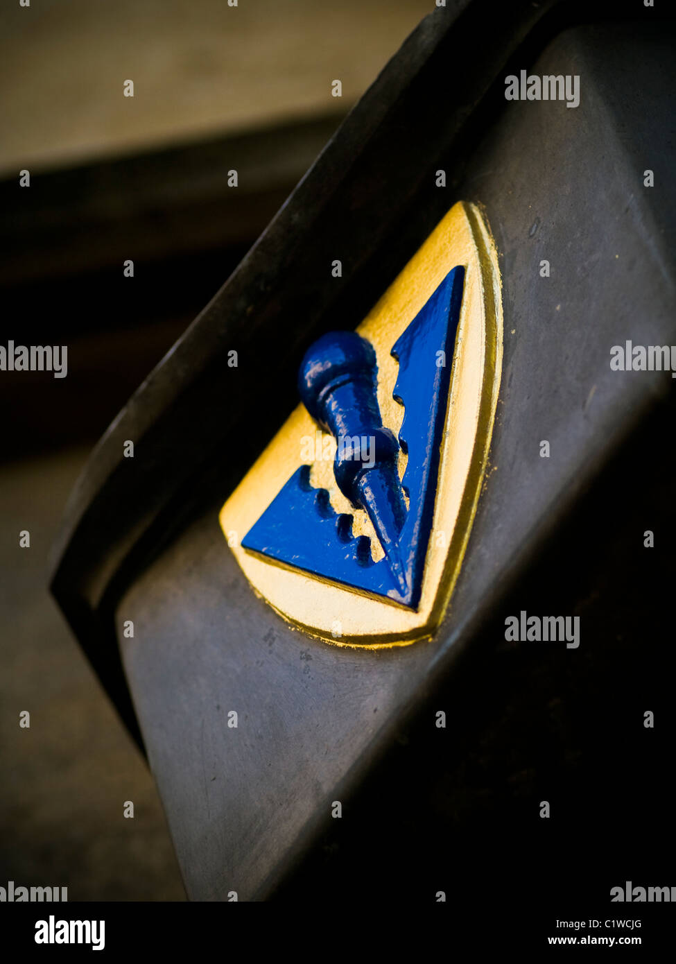 University of cambridge crest hi-res stock photography and images - Alamy