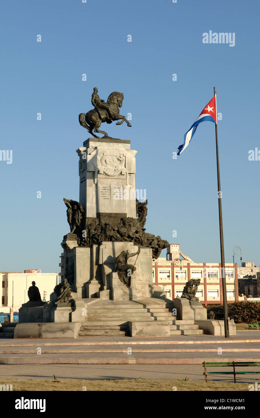 Cuban statues hi-res stock photography and images - Alamy