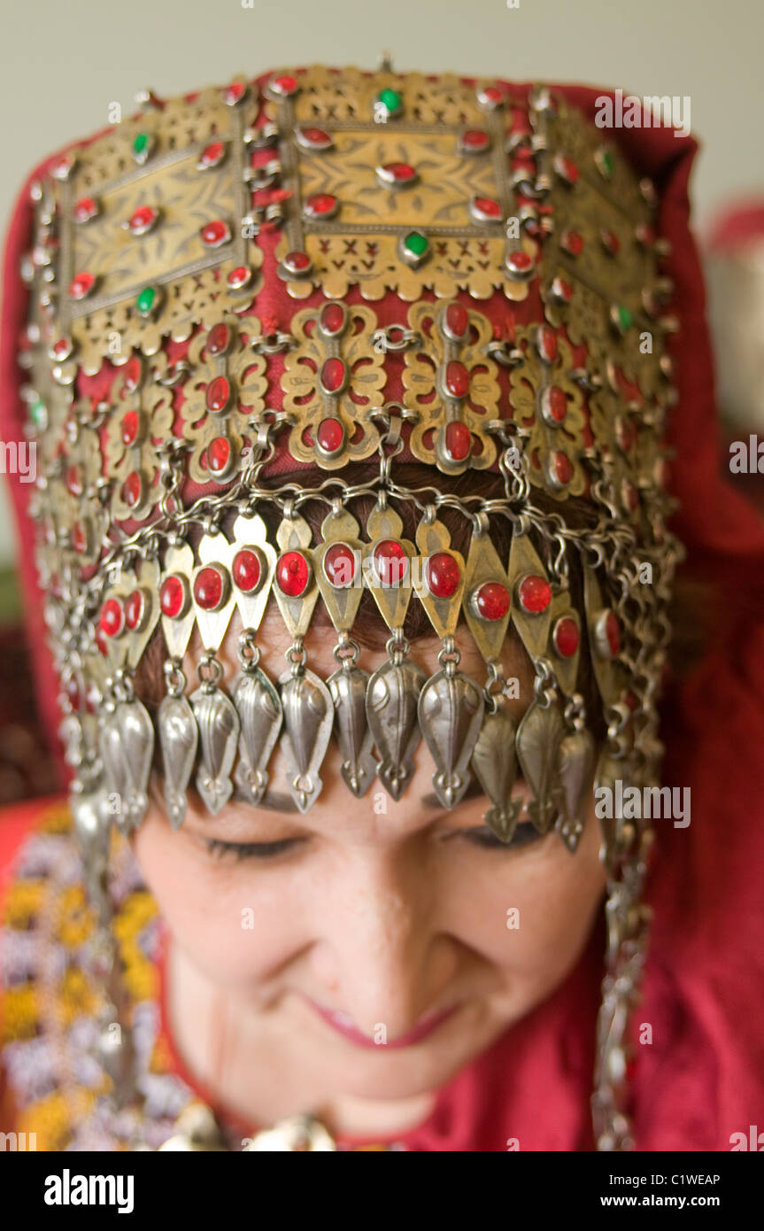 Turkmenistan, Turkmen woman in traditional costume Stock Photo - Alamy