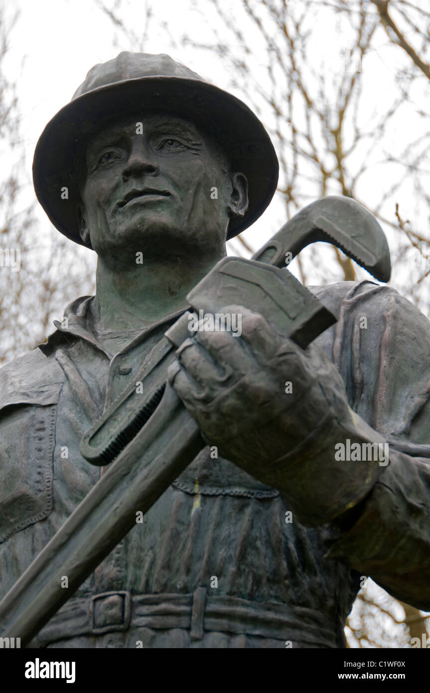 The Oil Patch Warrior, a statue by Jay O'Melia. Dukes Wood Oil Museum ...