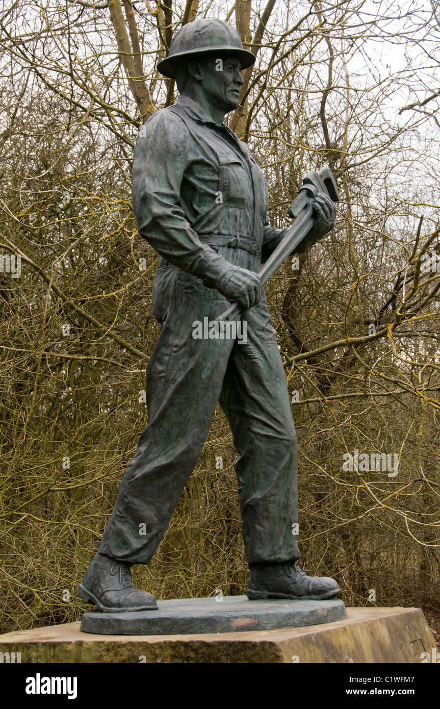 The Oil Patch Warrior, a statue by Jay O'Melia. Dukes Wood Oil Museum ...