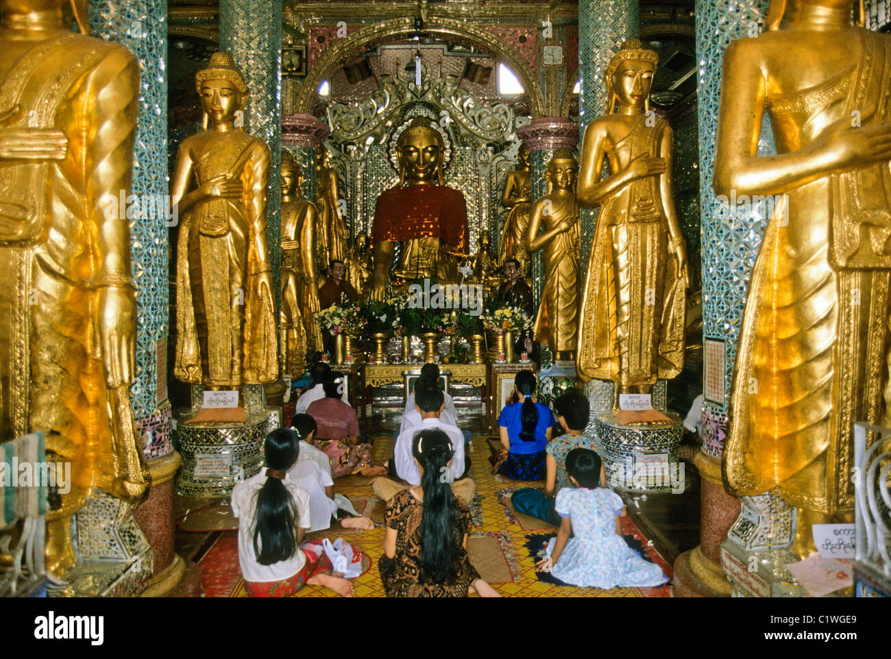 People worshipping at Shwedagon Pagoda, Yangon (Rangoon), Myanmar ...