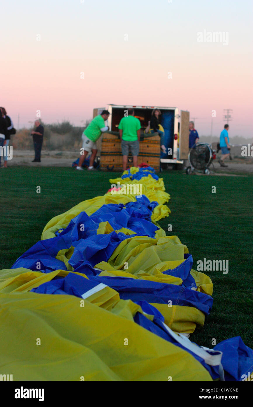 Members hot air balloon hi-res stock photography and images - Alamy