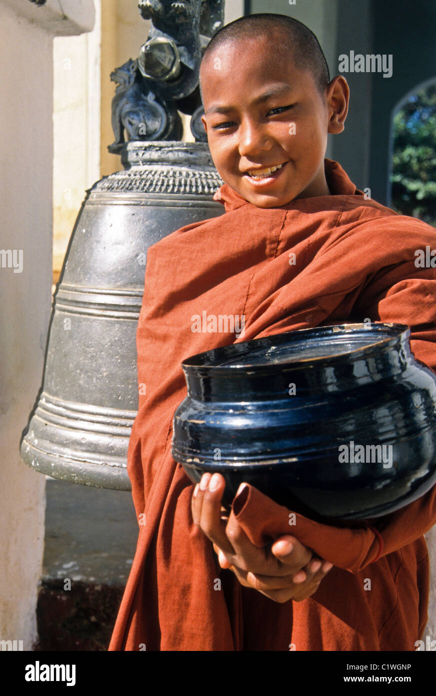Boy begging alms hi-res stock photography and images - Alamy