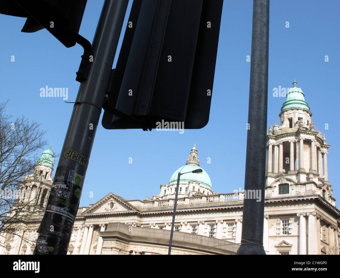 Belfast city hall donegal square hi-res stock photography and images ...