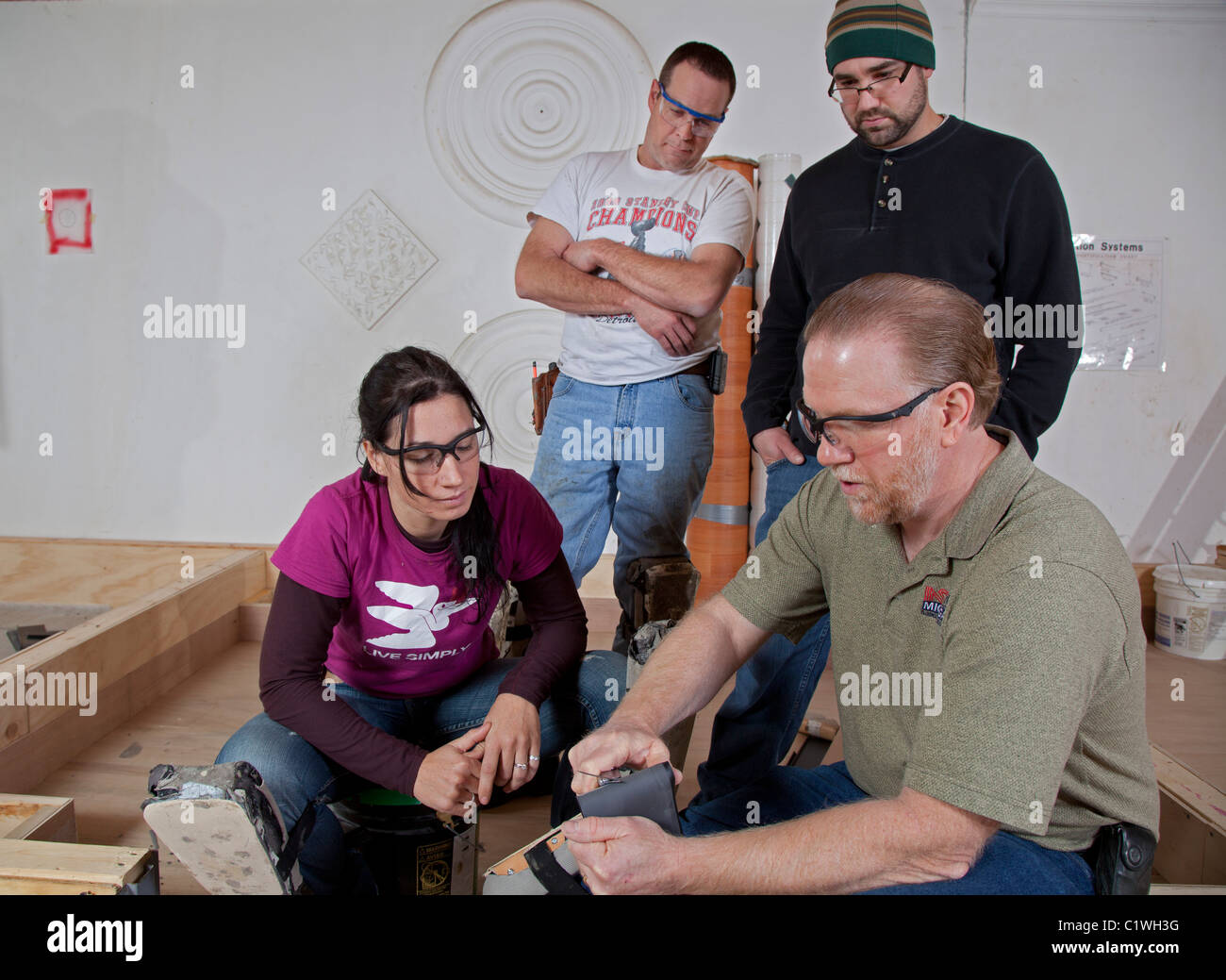 Carpenter training male apprentice hi-res stock photography and images ...