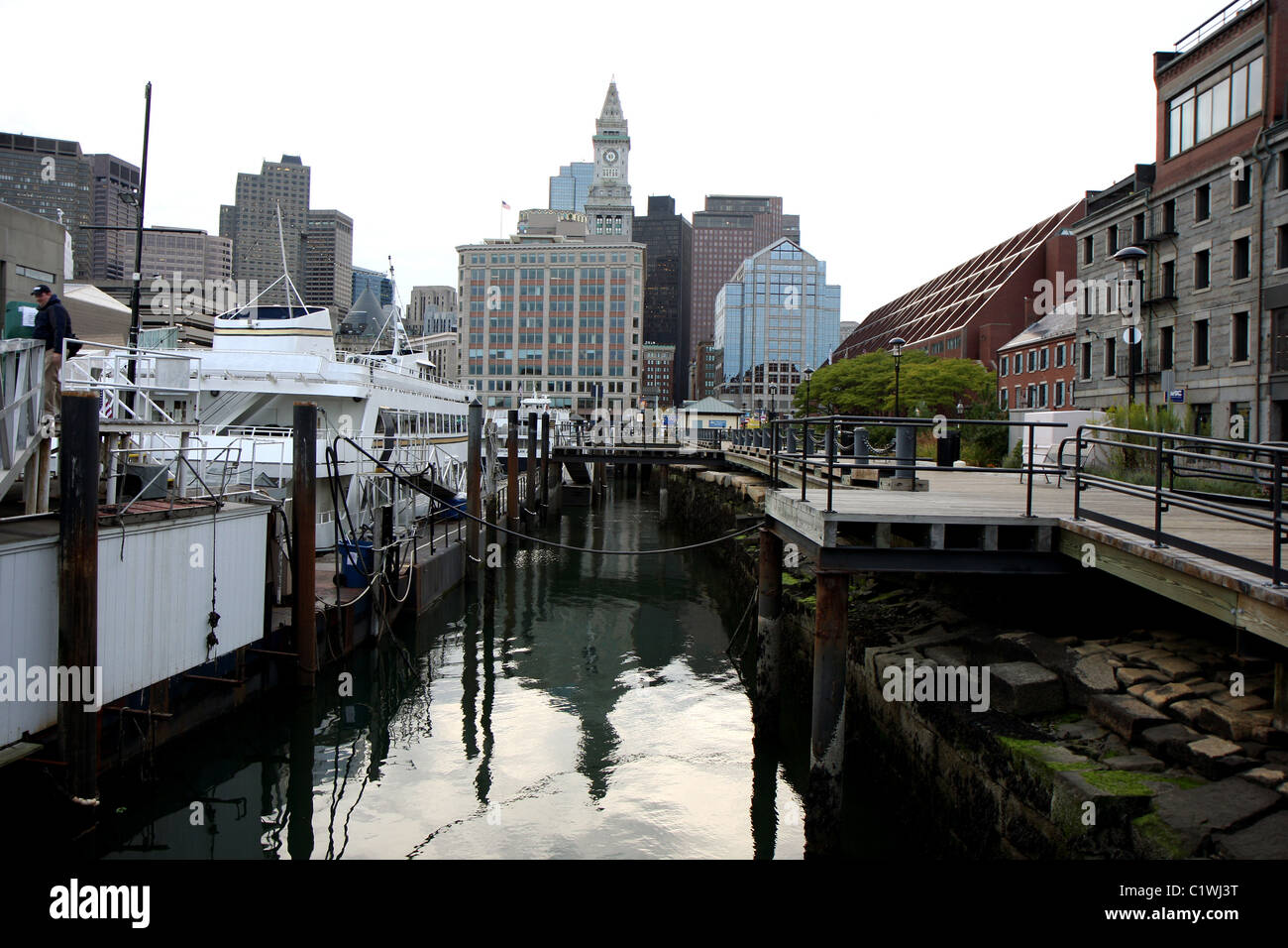 Boston waterfront snow hi-res stock photography and images - Alamy