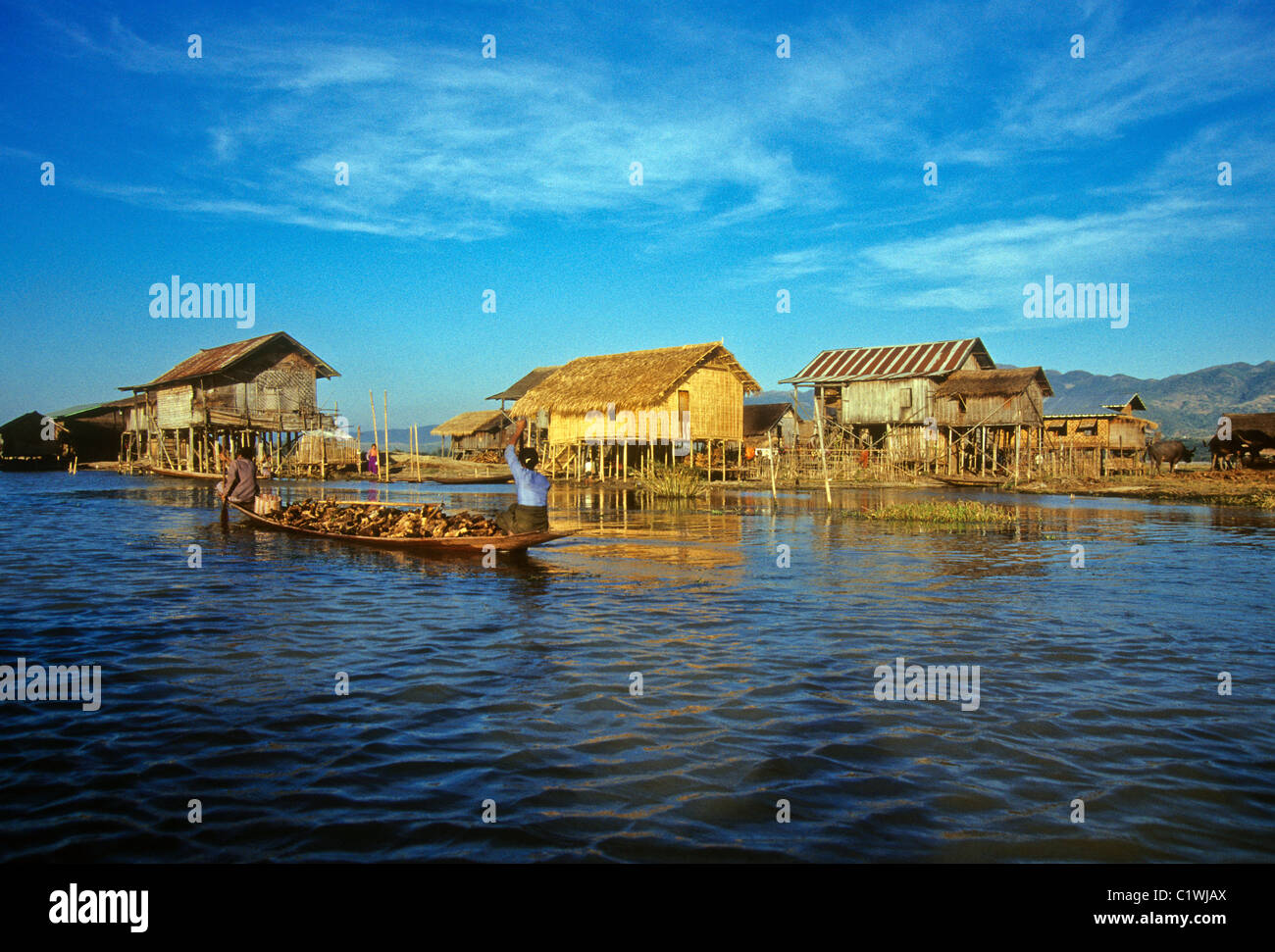 Southeast asia myanmar burma inlay lake houses hi-res stock photography ...