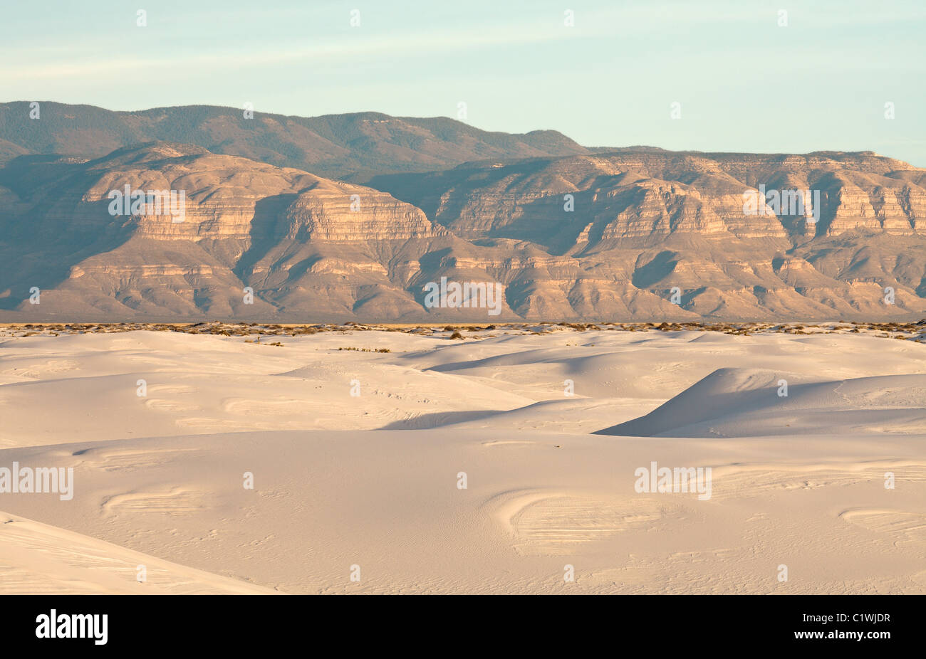 USA, New Mexico, White Sands National Monument, Sand dunes and ...