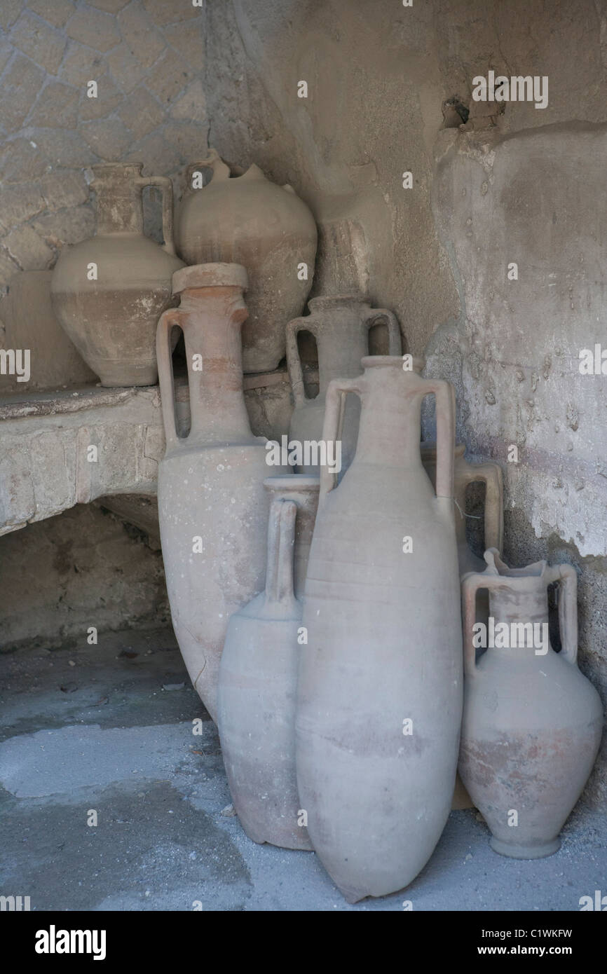 Coarseware hi-res stock photography and images - Alamy