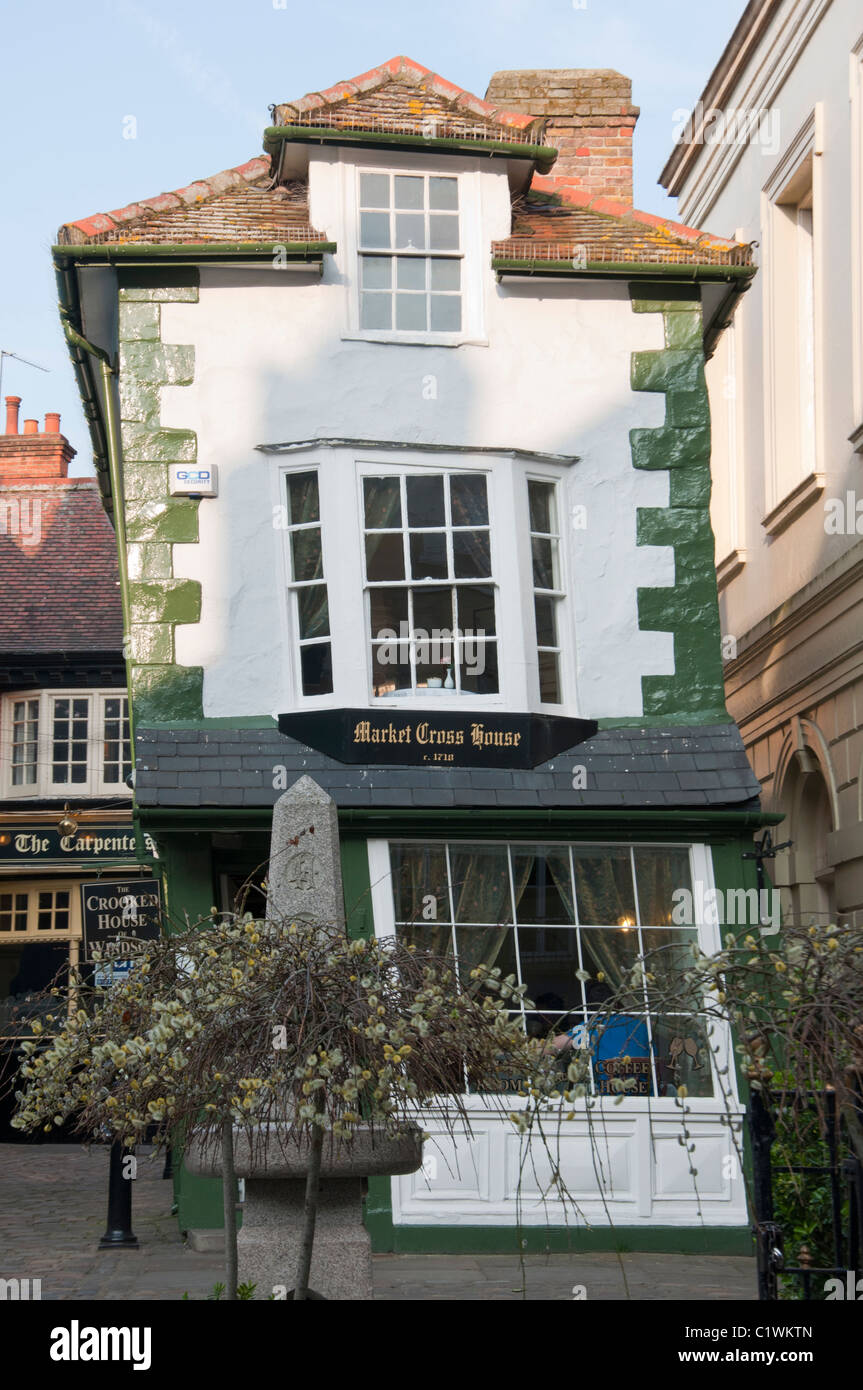 Crooked House Tea Rooms at Windsor, Berkshire, UK Stock Photo - Alamy