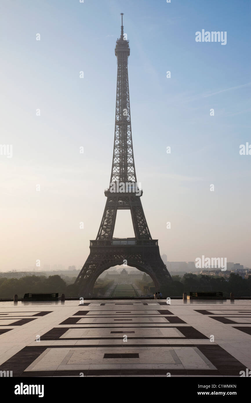 Victorian paris france hi-res stock photography and images - Alamy