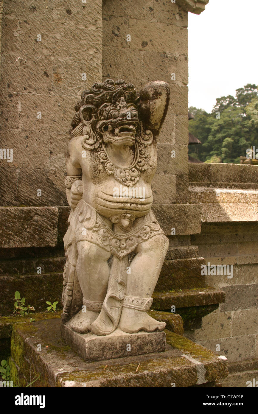 Hindu statue in Bali, Indonesia Stock Photo - Alamy