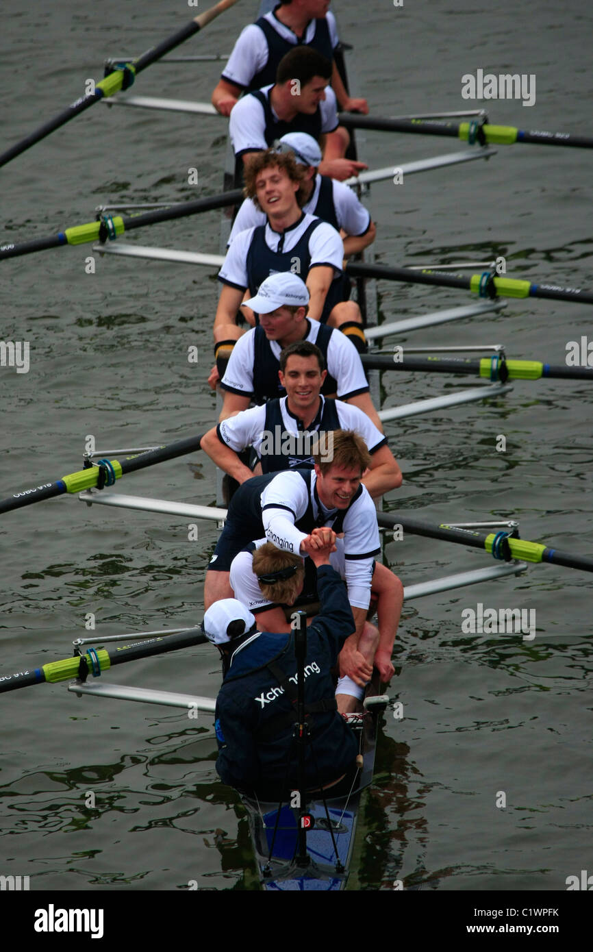Oxford win boat race hi-res stock photography and images - Alamy