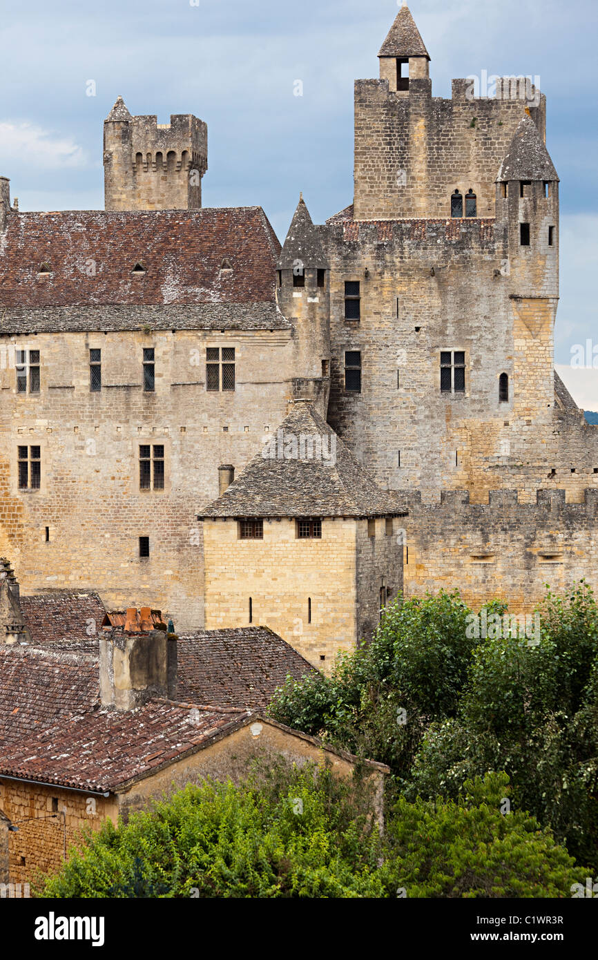 Castle at Beynac-et-Cazenac Dordogne France Stock Photo - Alamy