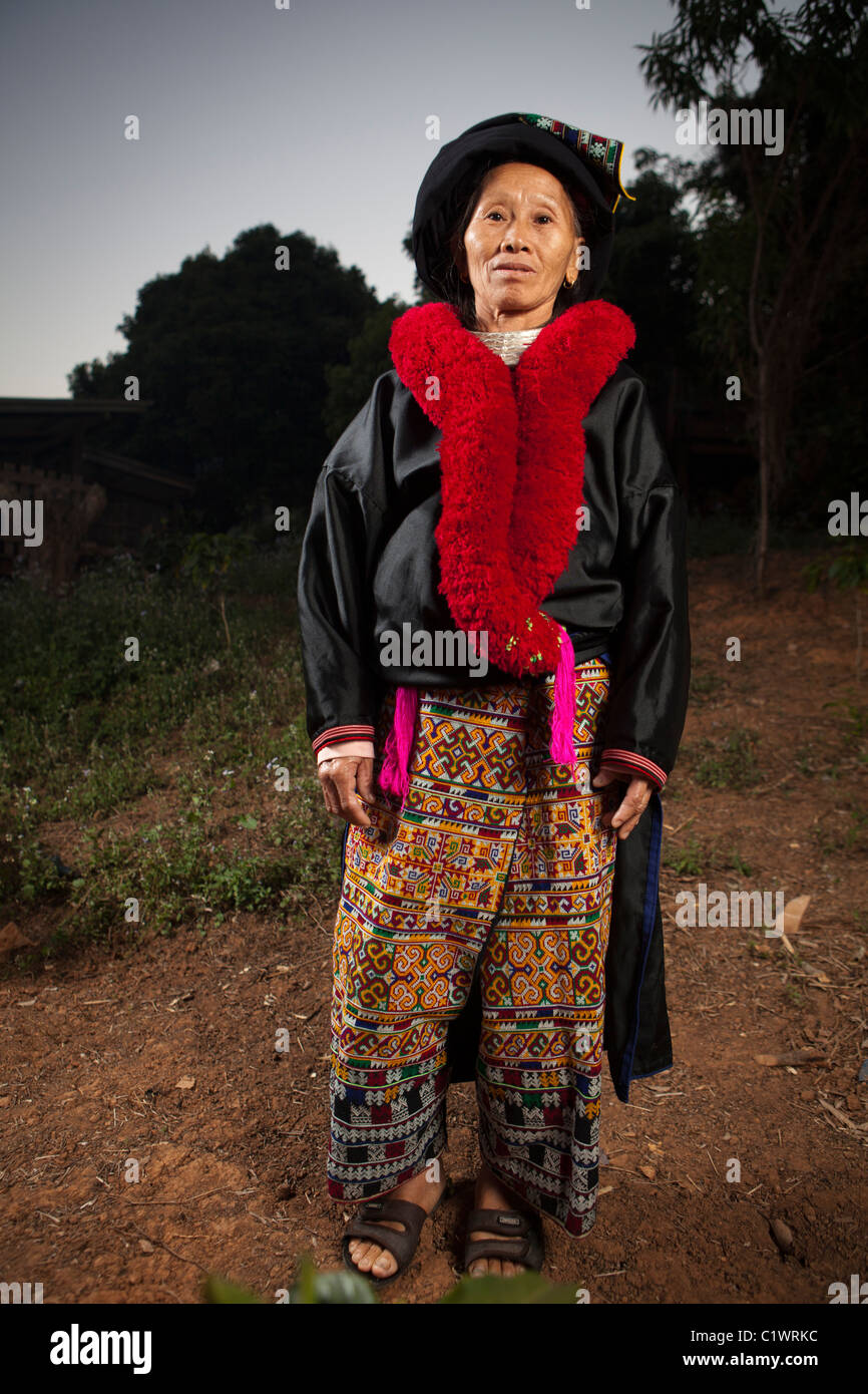 Iu Mien(Yao) hill tribes old woman visit for wedding ceremony, Ban Bur ...