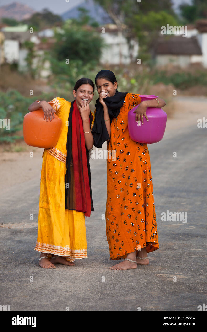 Rural indian girls hi-res stock photography and images - Alamy