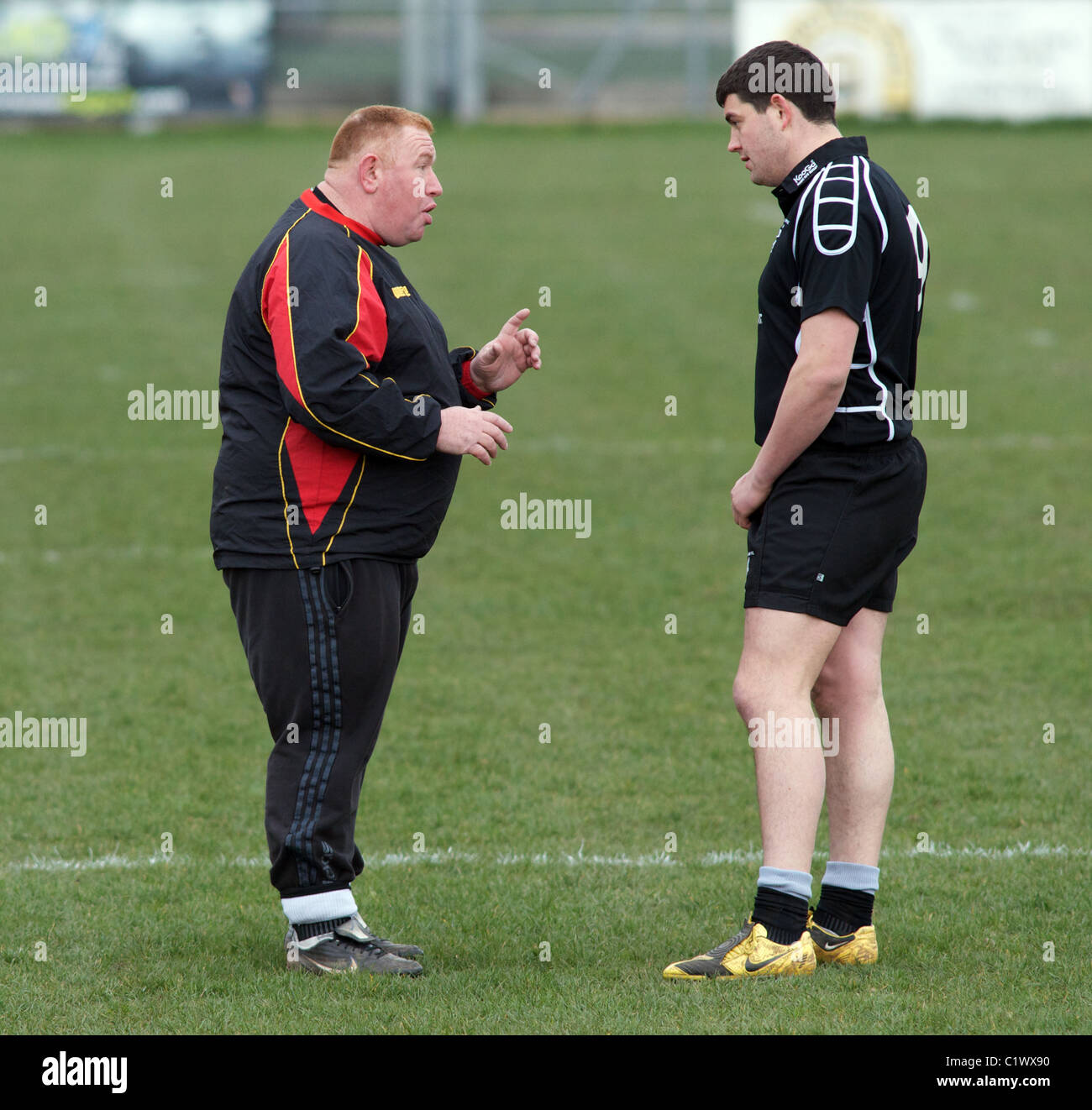 Rugby coach and player hi-res stock photography and images - Alamy