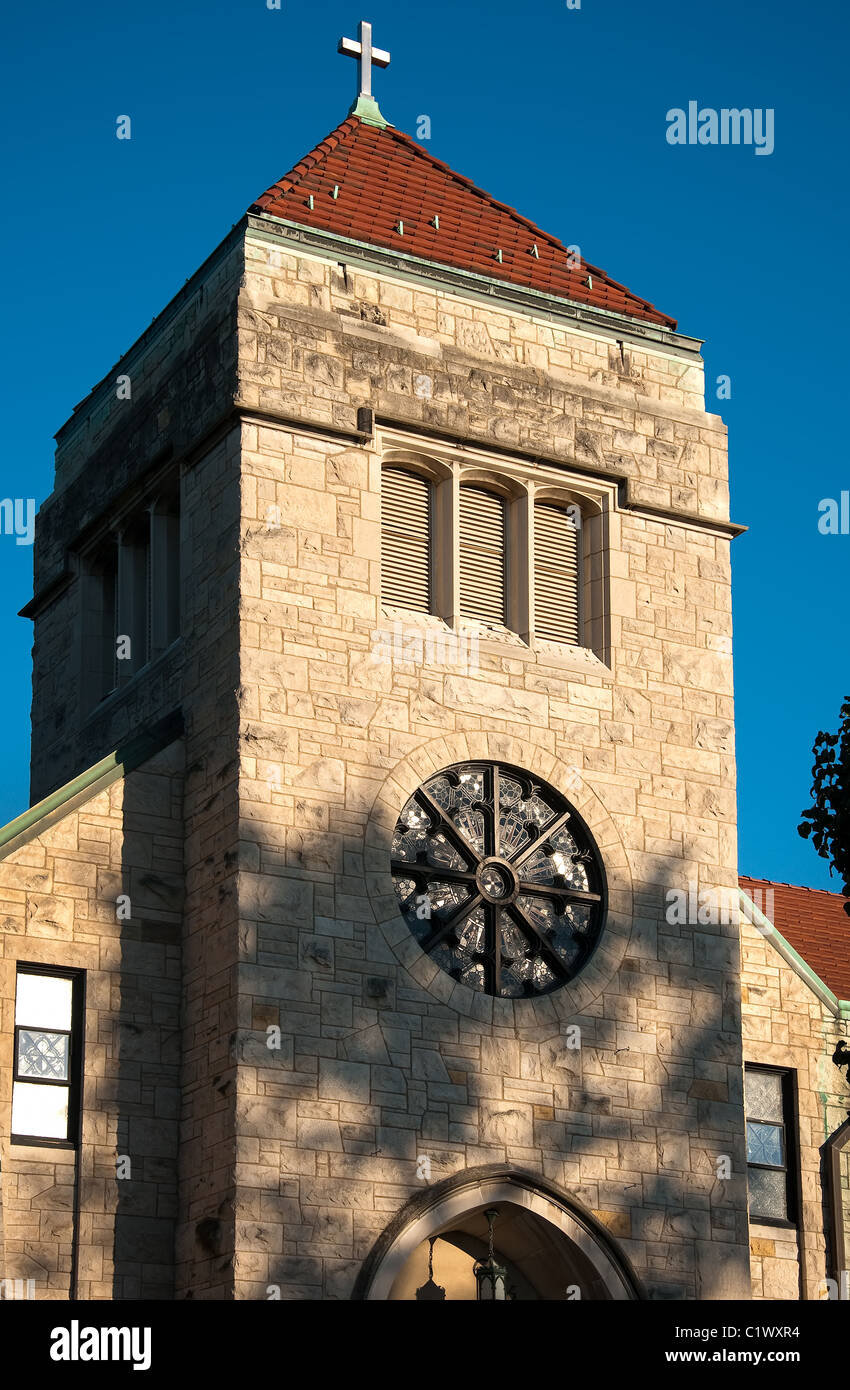 Urban chapel hi-res stock photography and images - Alamy