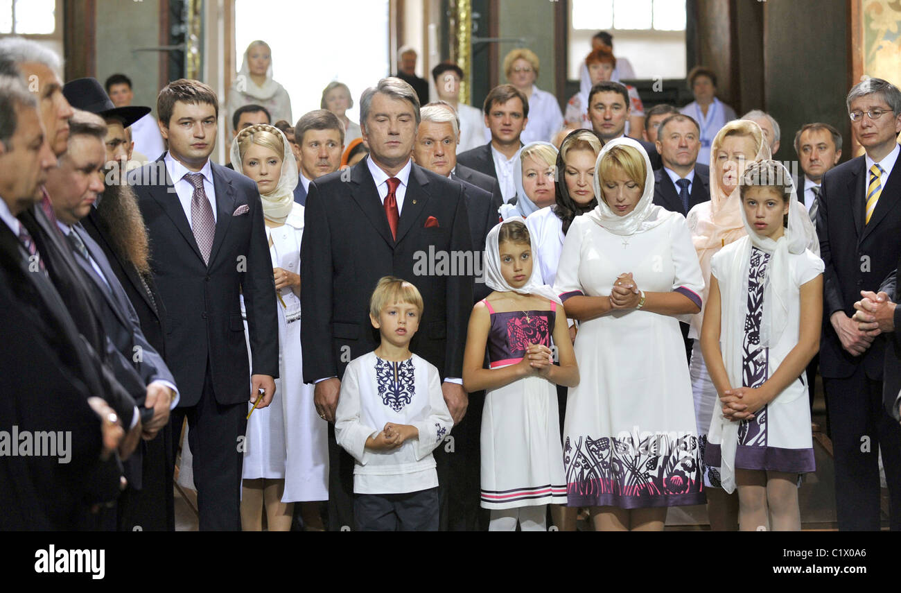 President of Ukraine Viktor Yushchenko with members of his family (wife ...