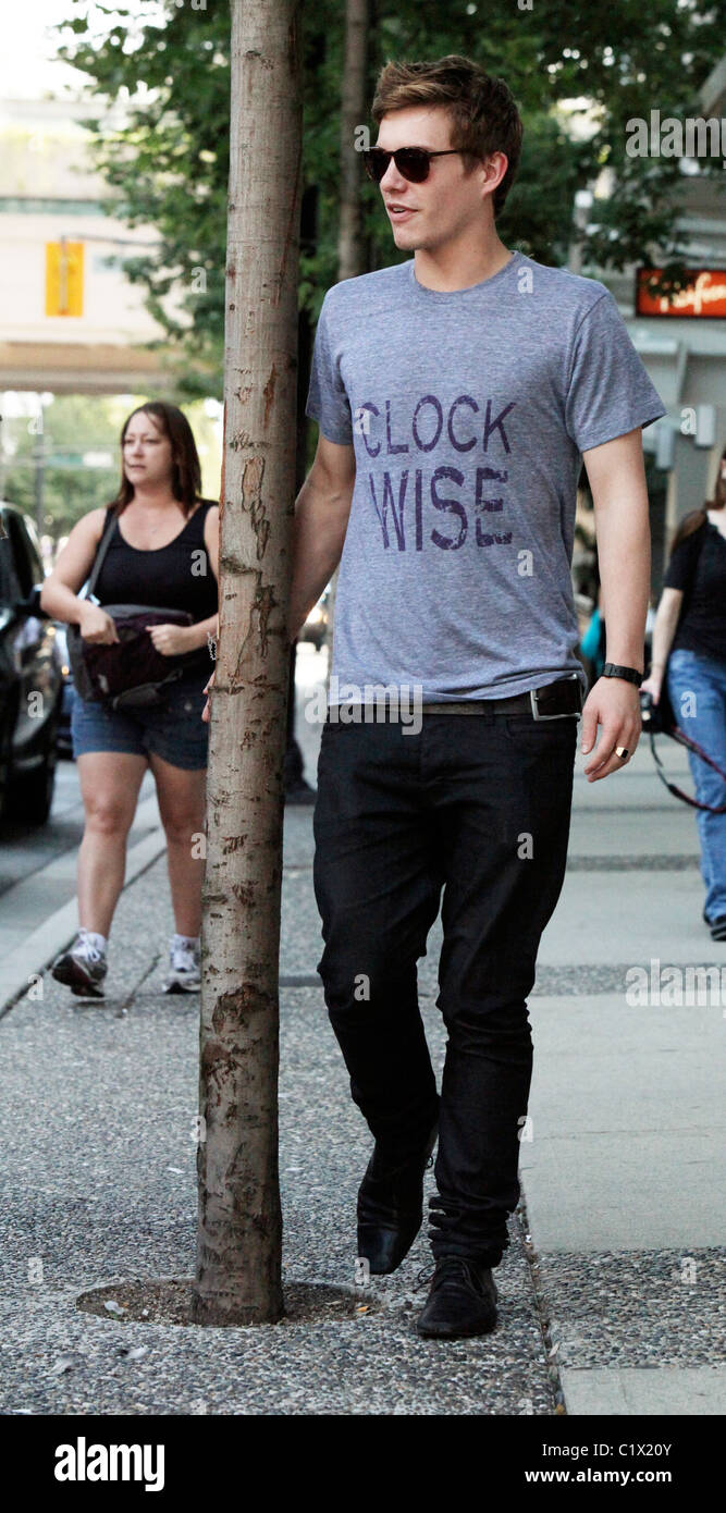Xavier Samuel goes to the Vancouver Art Gallery. Vancouver, Canada - 16 ...