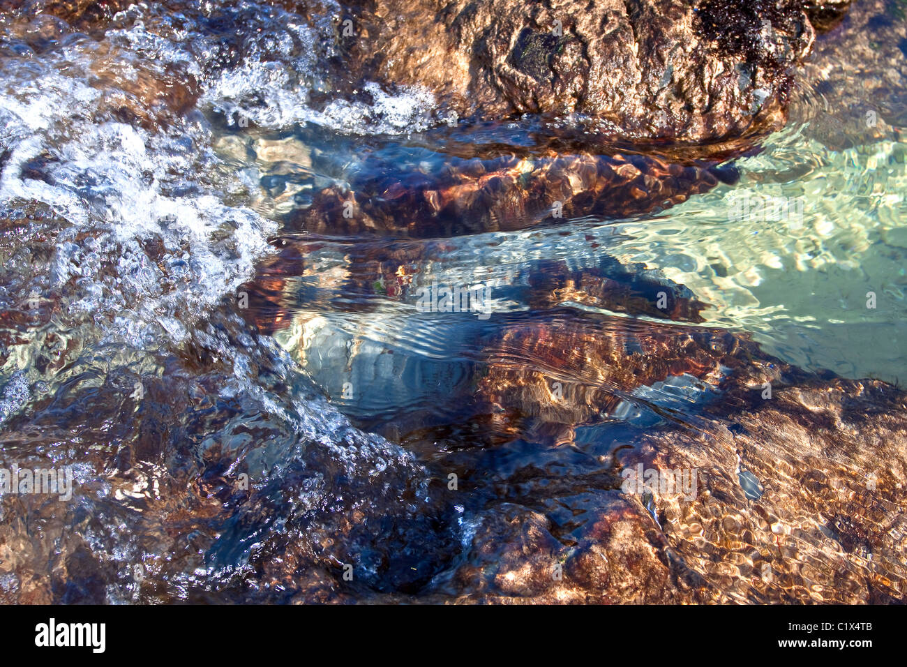 Rock pool cornwall hi-res stock photography and images - Alamy