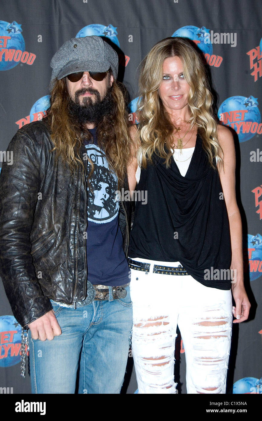 Rob Zombie and Sherri Moon Zombie promote Dimension Films' 'Halloween ...