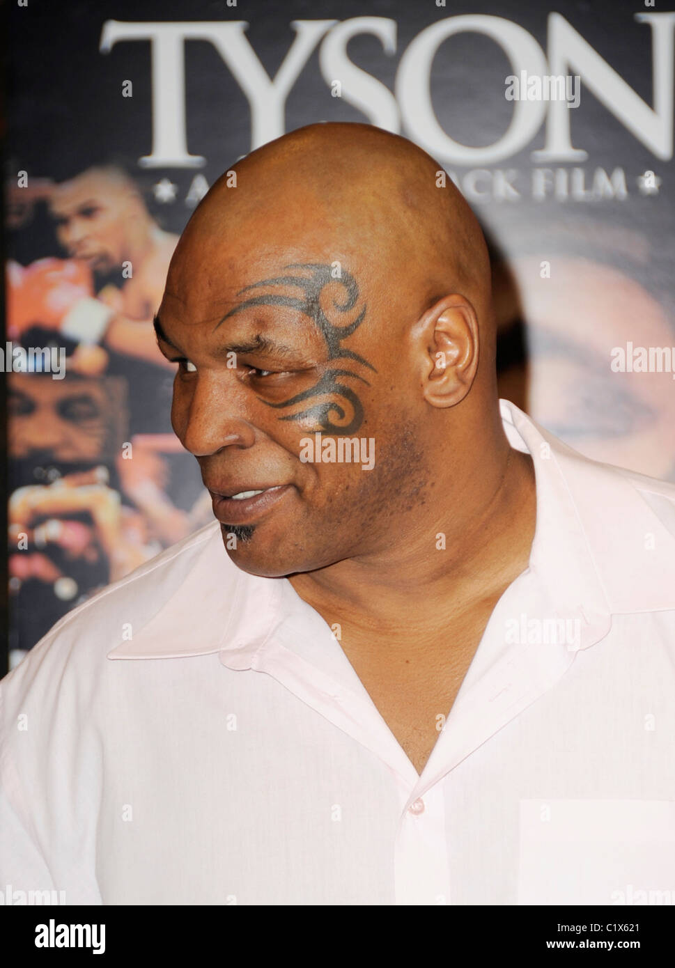 Mike Tyson signing copies of the Blu-ray and DVD 'Tyson' at Borders ...