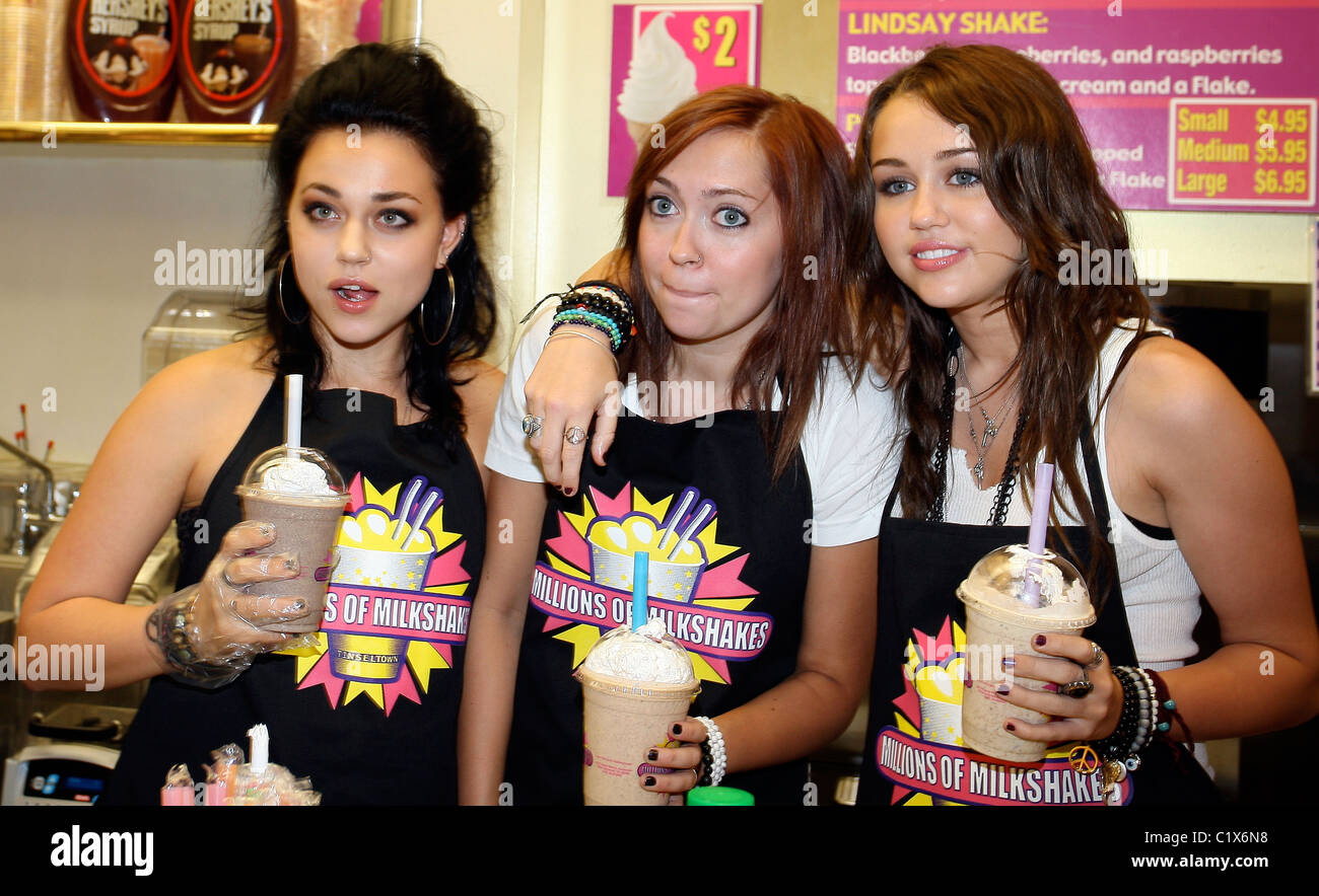 Miley Cyrus makes her own shake with friends at Millions of Milkshakes ...