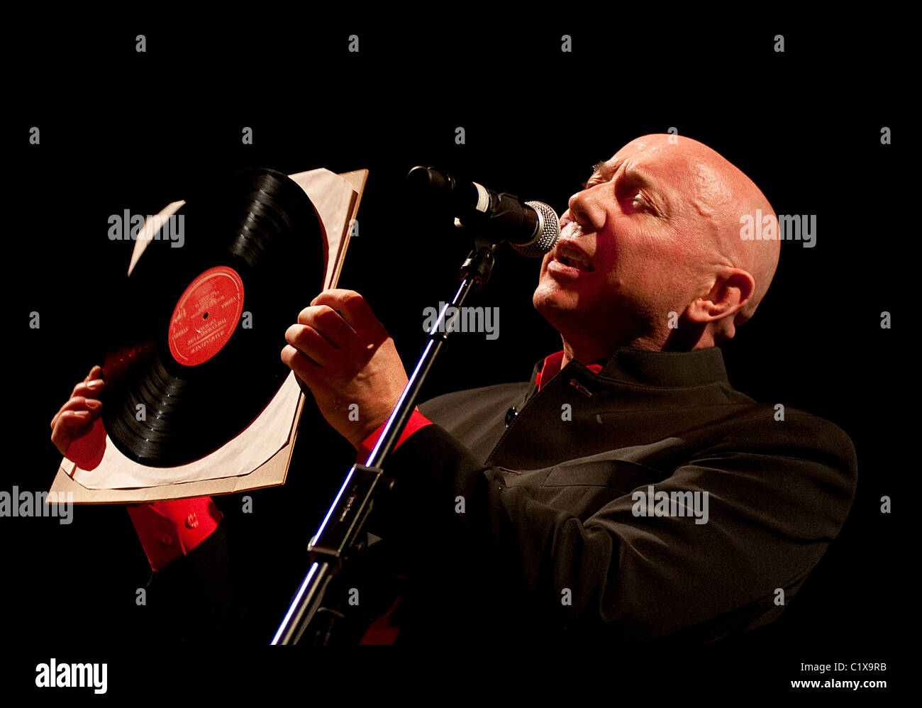 Howard Devoto Magazine perform live at Manchester Bridgewater Hall as ...