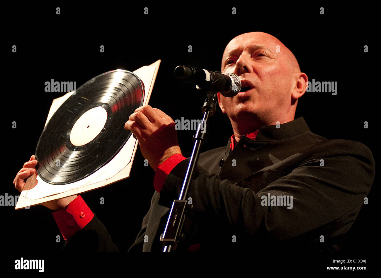 Howard Devoto Magazine perform live at Manchester Bridgewater Hall as ...