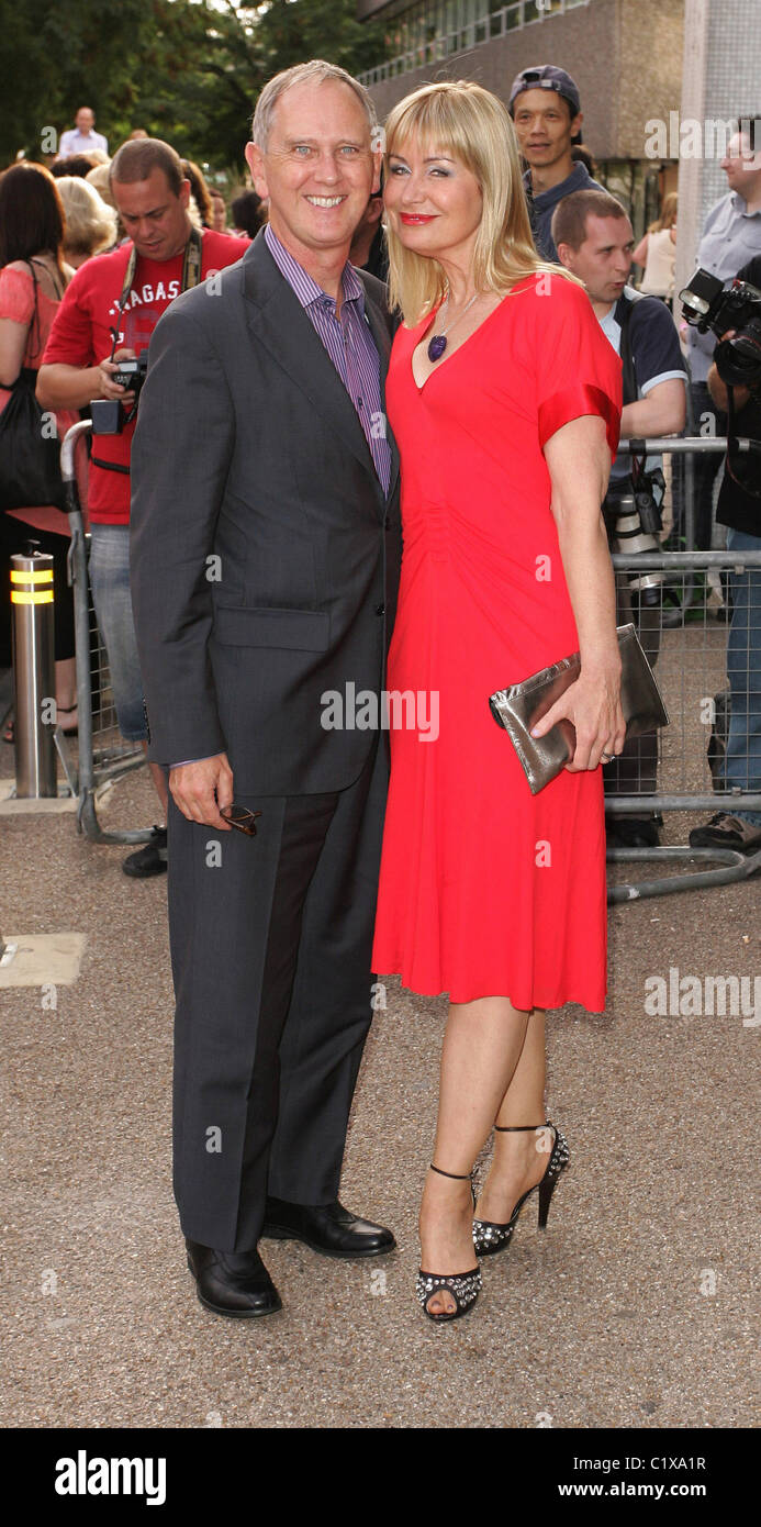 Sian Lloyd and Guest LWT on the South Bank in London for the recording ...