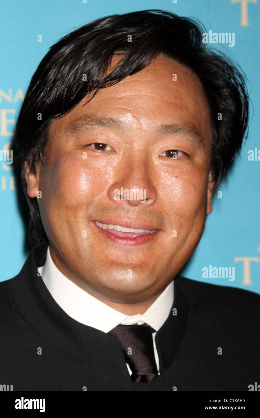 Ming tsai hi-res stock photography and images - Alamy