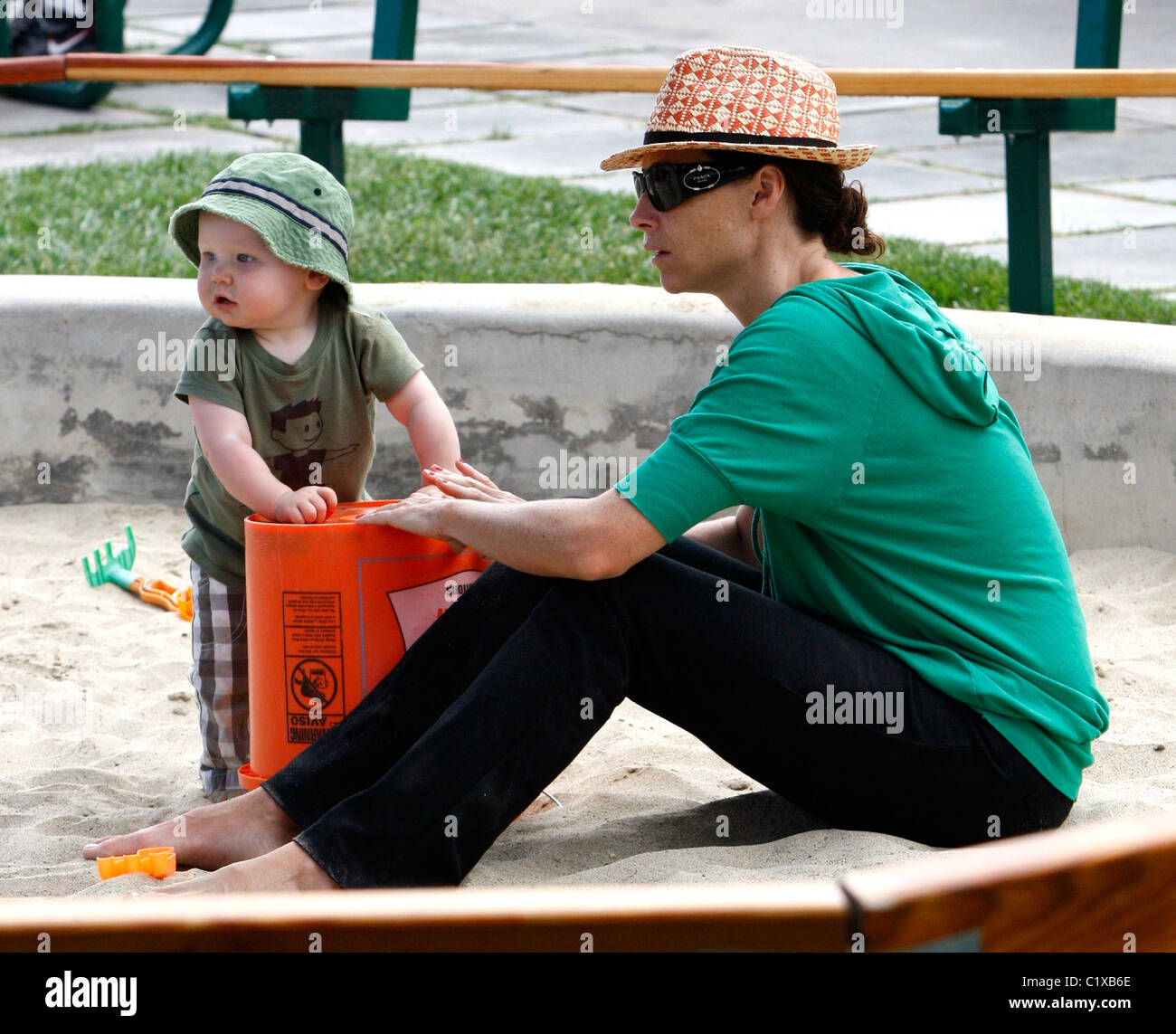 Minnie Driver Y Su Hijo Minnie Driver : Son Fils De 2 Ans Est Immense,