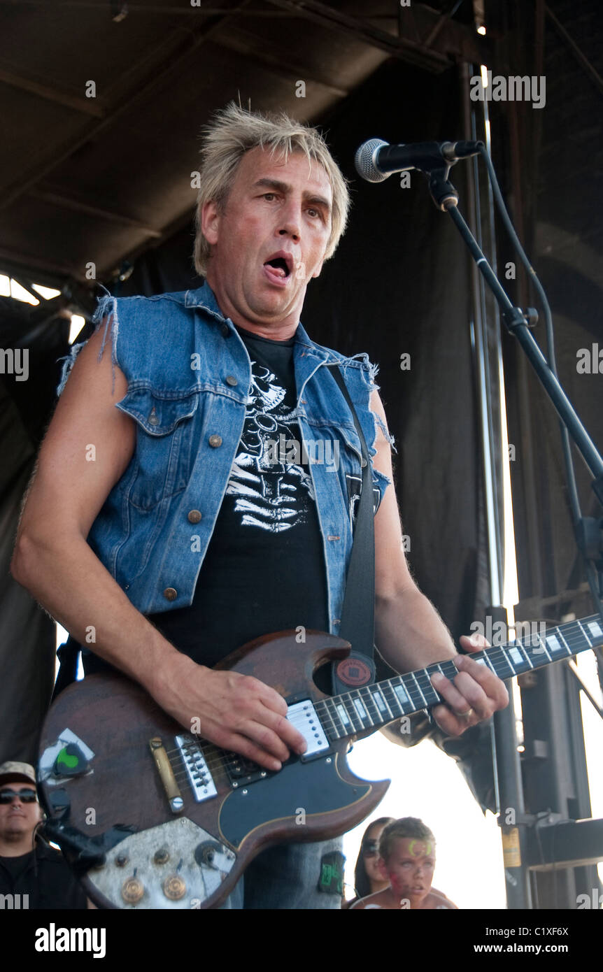 Joey Keithley AKA Shithead of DOA performs live on the Vans Warped Tour ...
