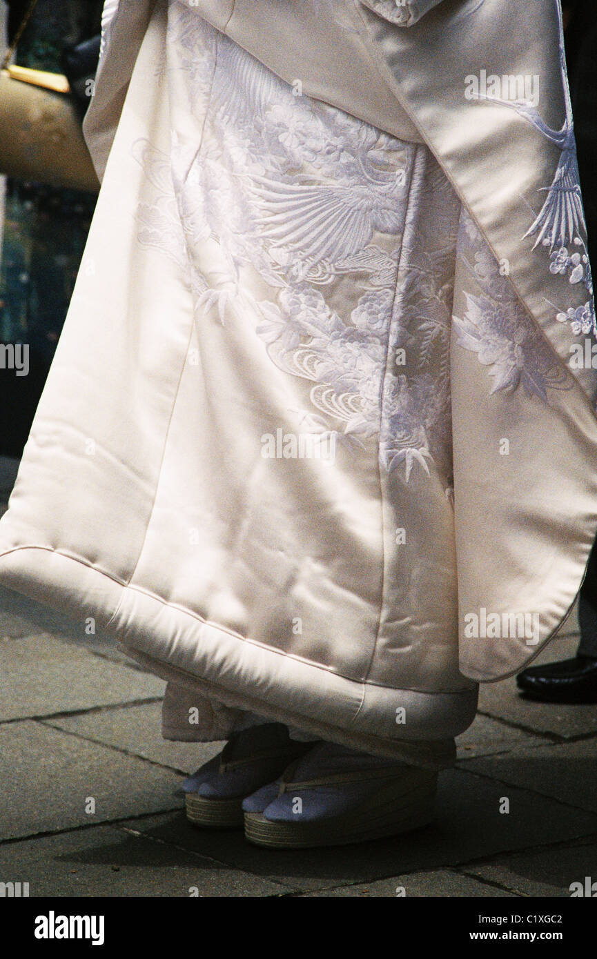 Japan kimono feet hi-res stock photography and images - Alamy