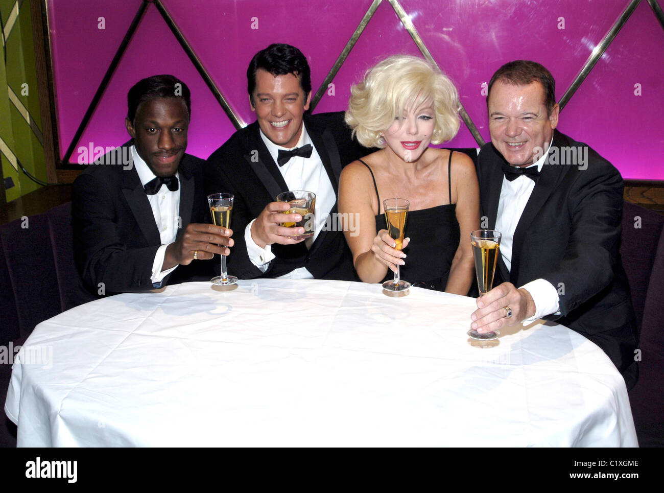 Sam kane dean martin sunny hi-res stock photography and images - Alamy