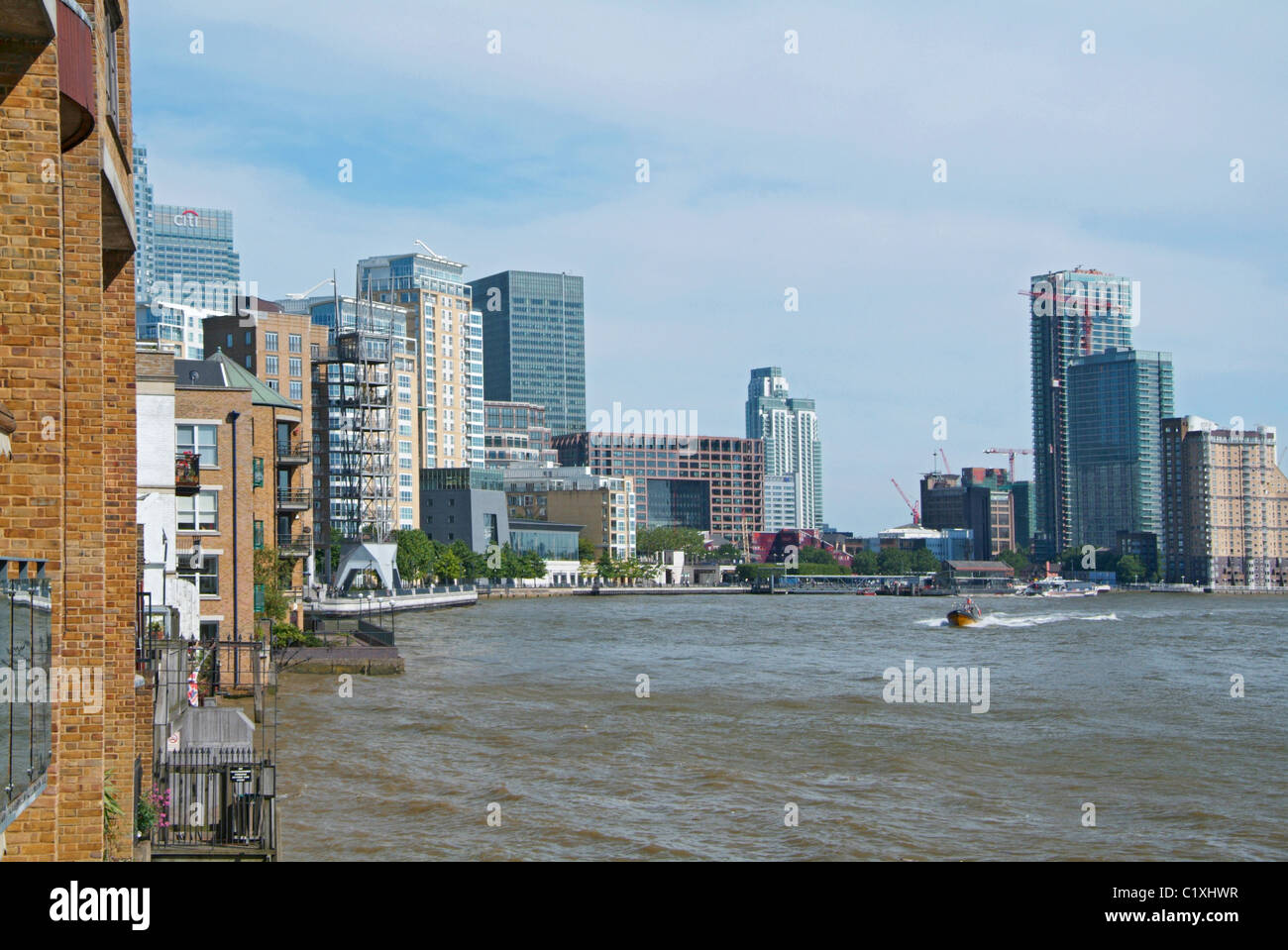 Canary wharf londres hi-res stock photography and images - Alamy