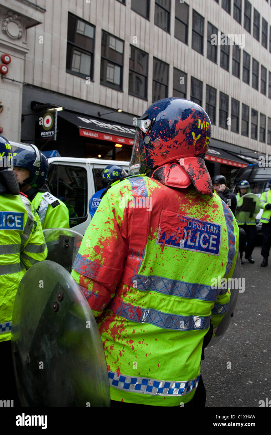 Policeman at march hi-res stock photography and images - Alamy
