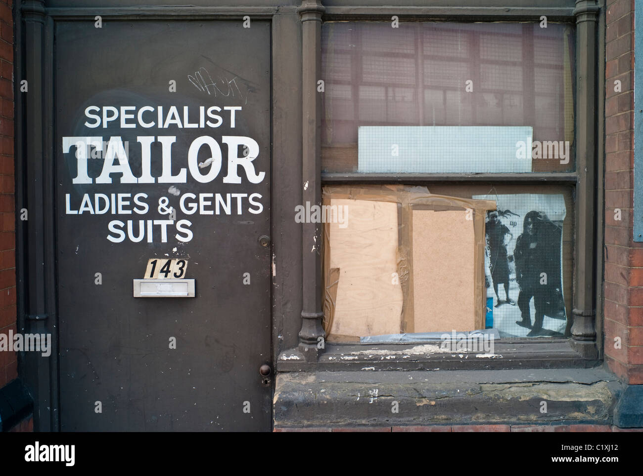 Old fashioned tailor's shop hi-res stock photography and images - Alamy