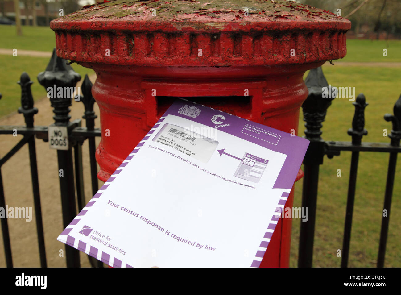 A completed 2011 UK Census form being posted Stock Photo - Alamy