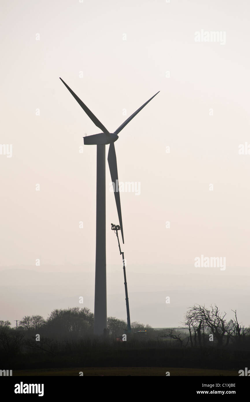 Cherry picker wind turbine hi-res stock photography and images - Alamy