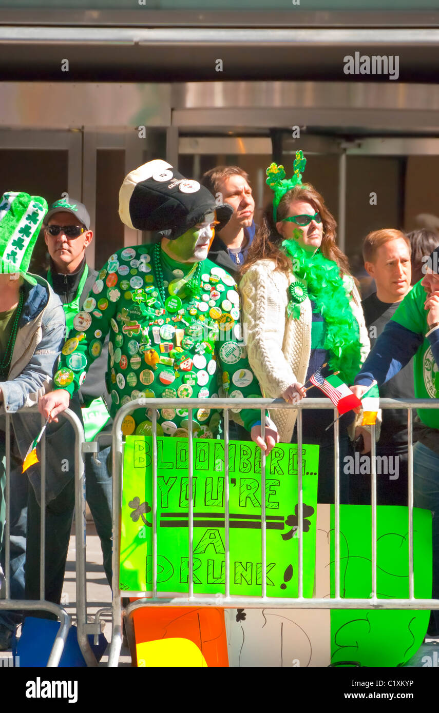 Drunk irish woman hi-res stock photography and images - Alamy